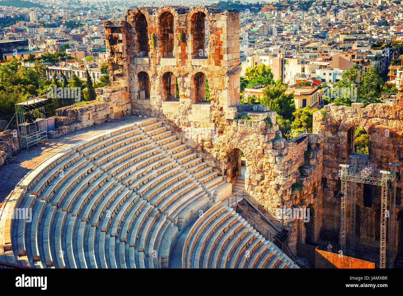 Odeon des Herodes Atticus in der Akropolis von Athen Stockfotografie ...