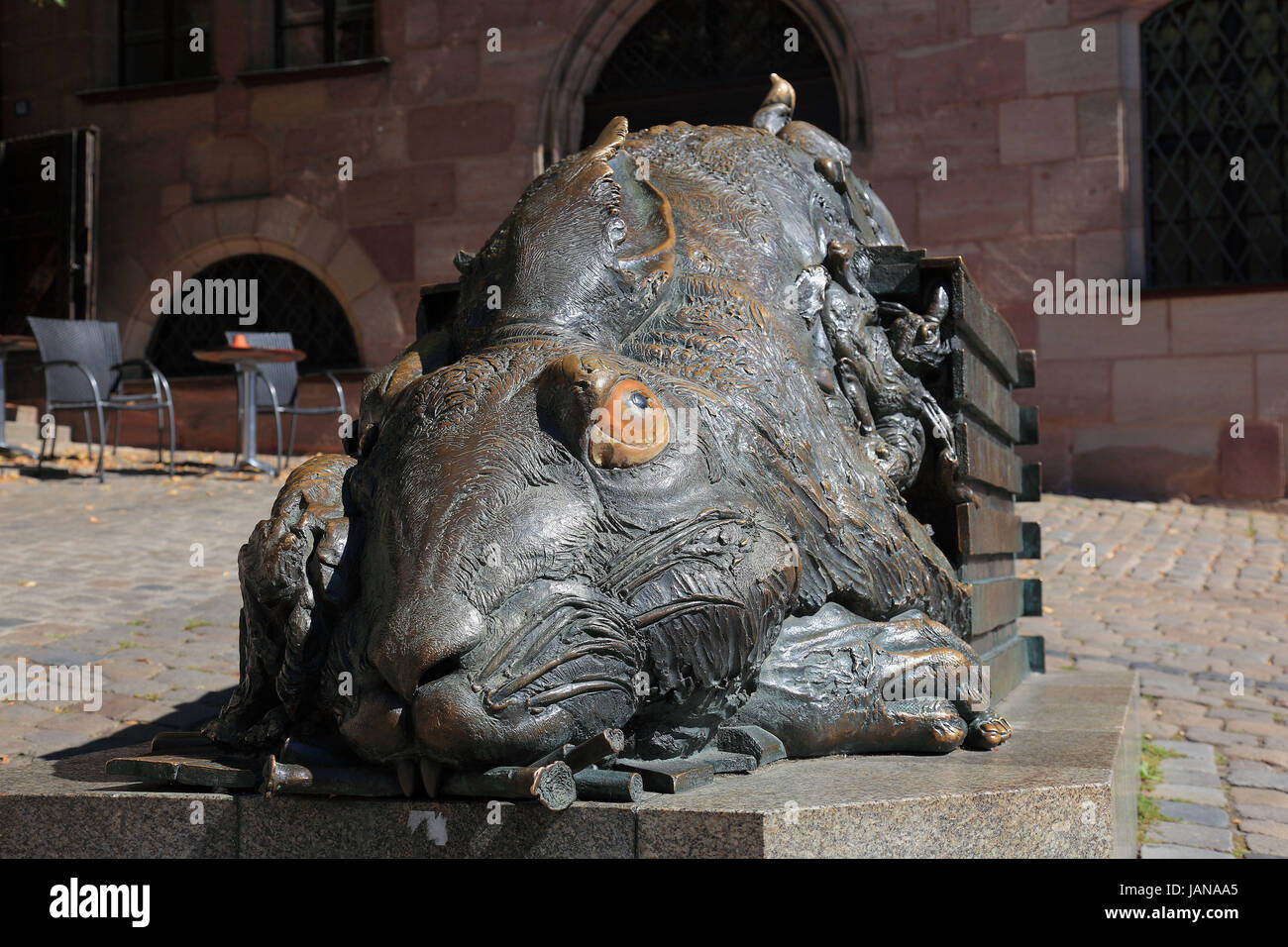 Nürnberg, die Skulptur machte der Hase nach eine Kunst von Albrecht ...