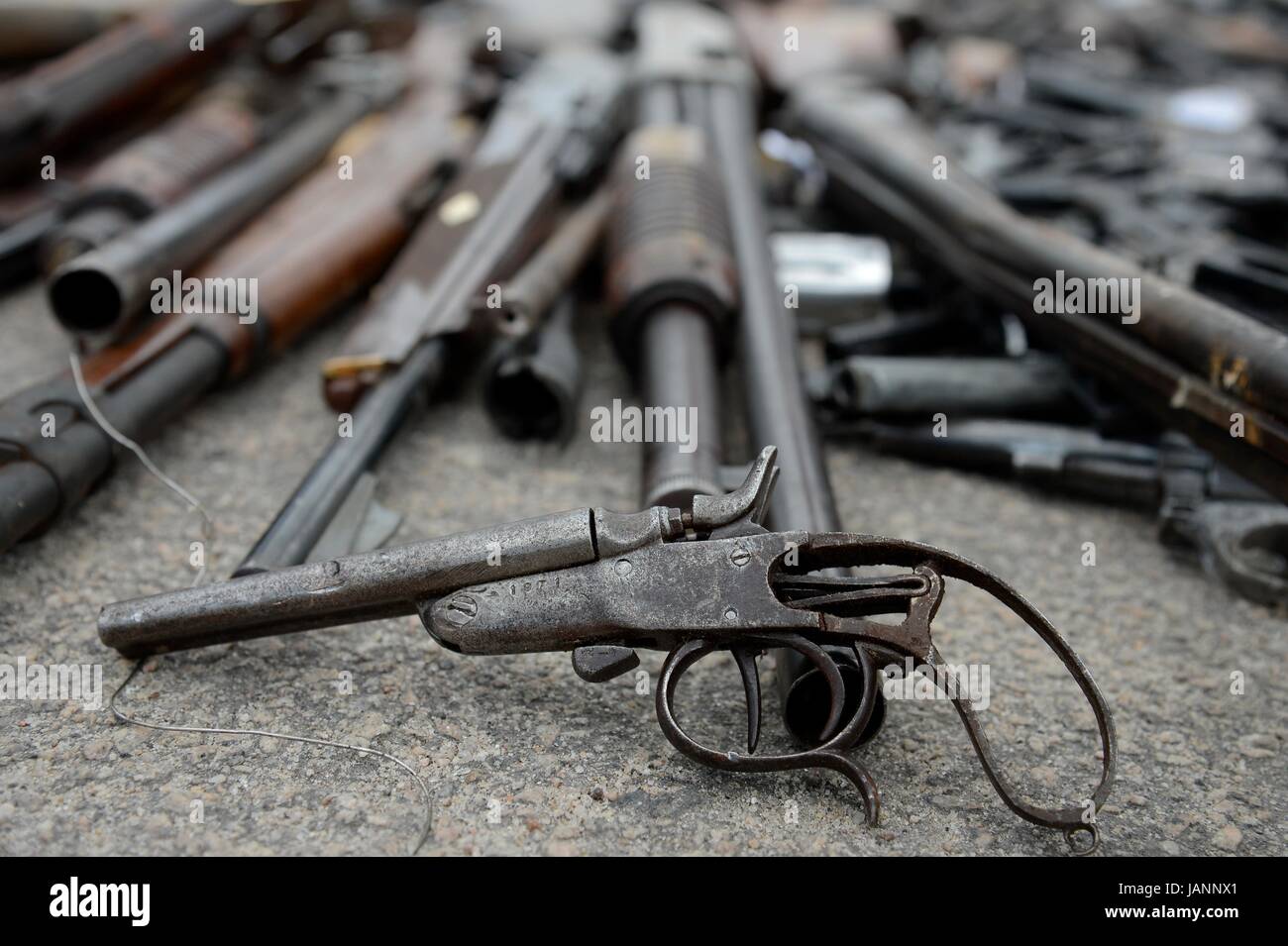 Alte feuerwaffen -Fotos und -Bildmaterial in hoher Auflösung – Alamy