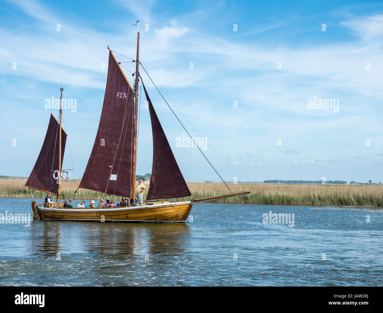 Segeln Boot, Barther Bodden, Ostsee, Halbinsel von Fischland-Darß ...