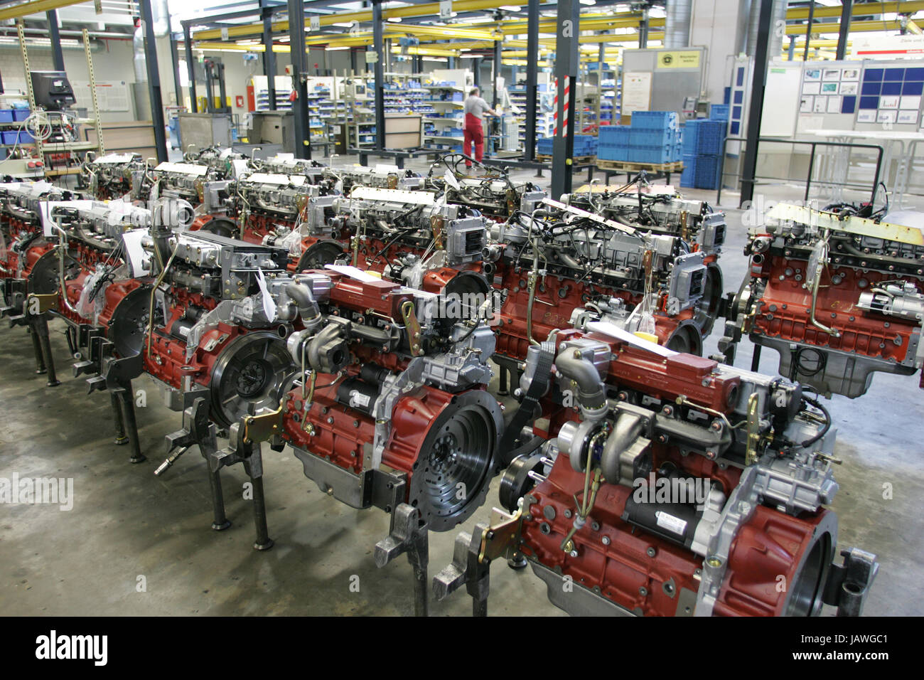 Diesel Engine Production Stockfotos & Diesel Engine Production Bilder ...