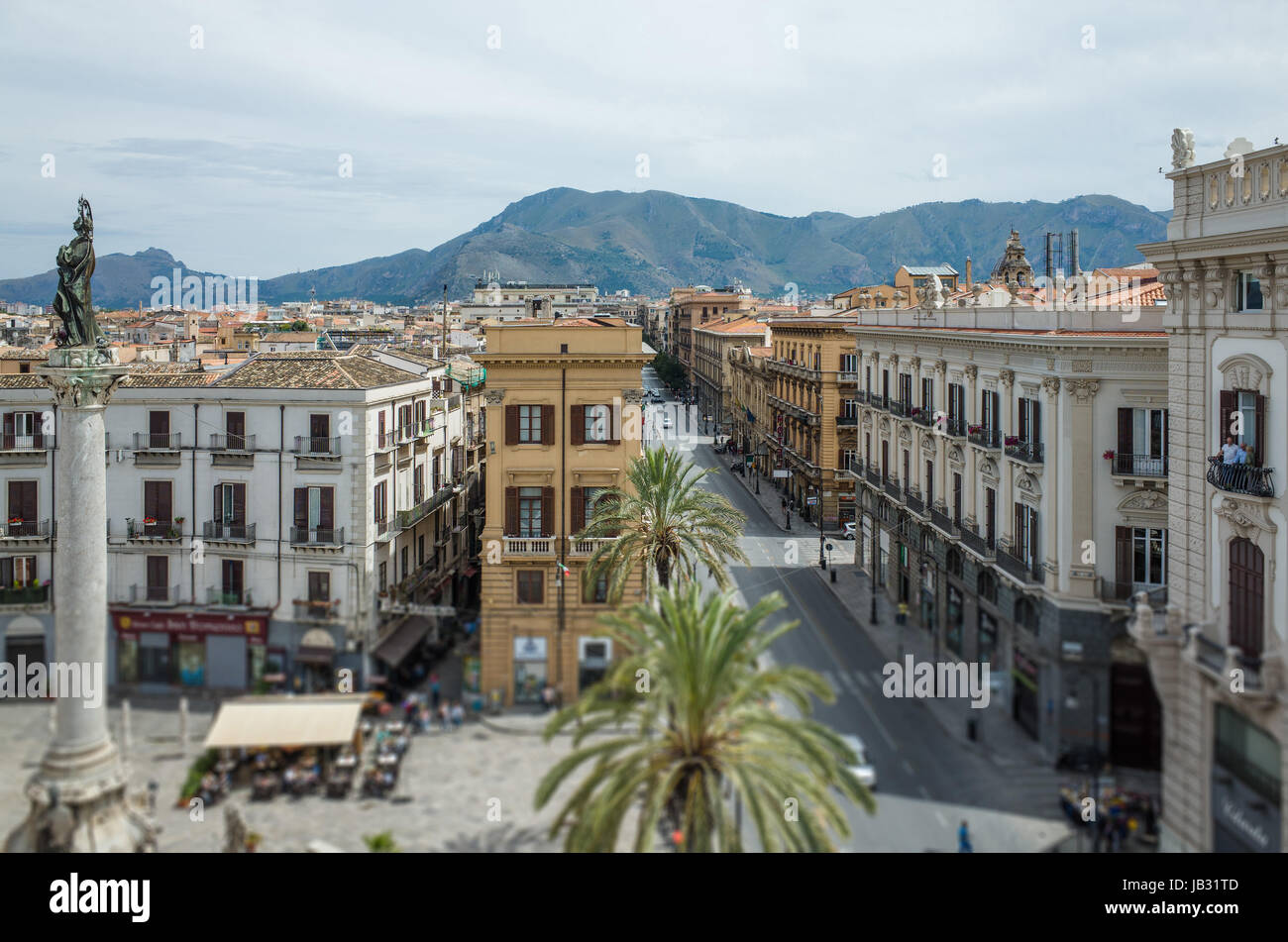 Piazza politeama palermo sicily italy -Fotos und -Bildmaterial in hoher ...