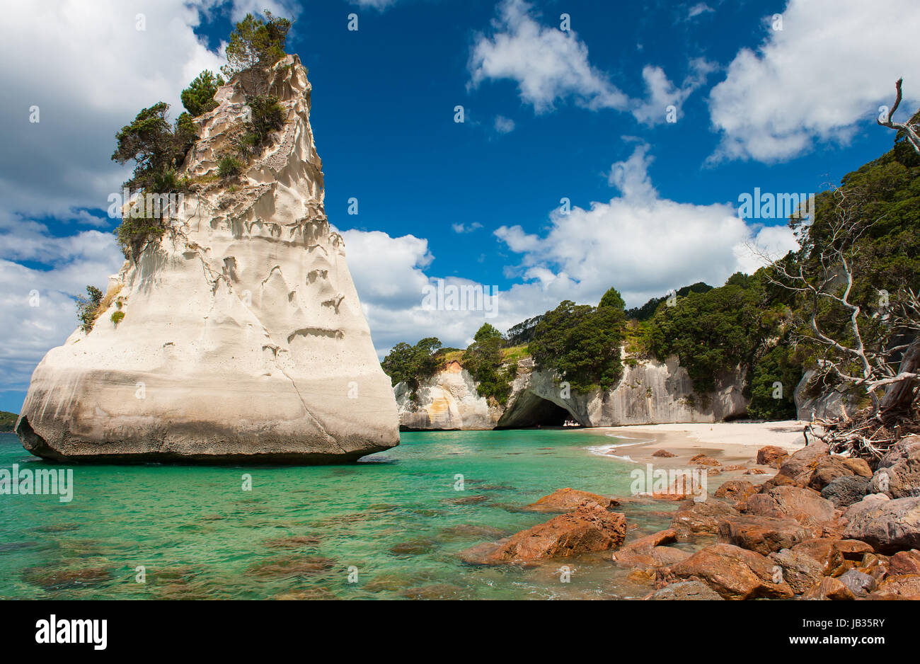 Schöne Te Hoho Rock im Cathedral Cove Marine Reserve, Coromandel Halbinsel, Neuseeland. Panorama ...