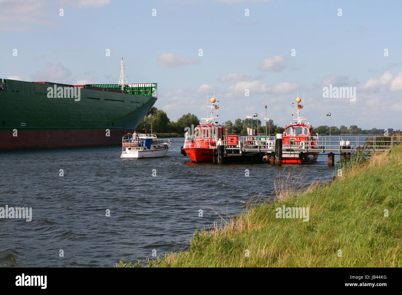 Nordufer taverne -Fotos und -Bildmaterial in hoher Auflösung – Alamy