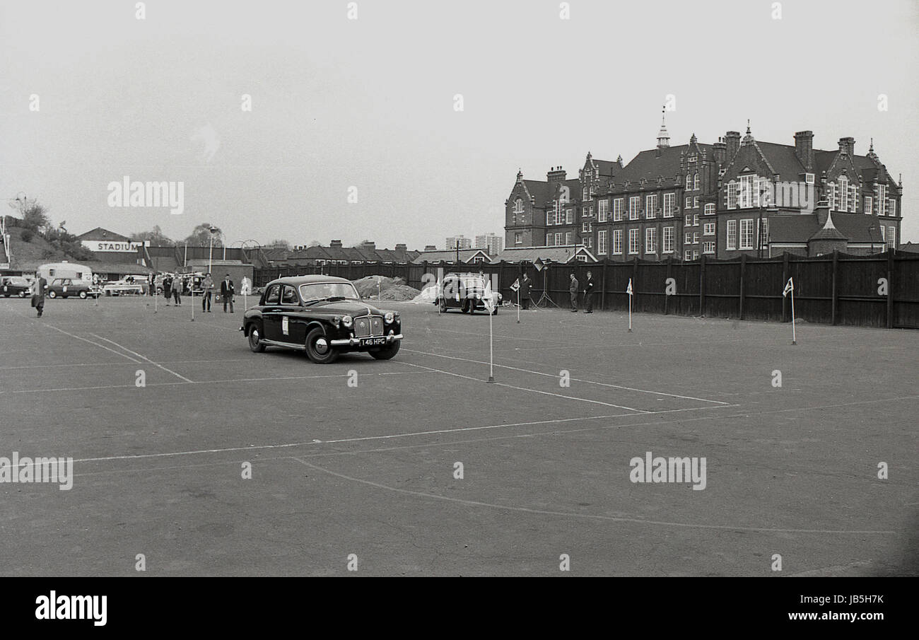 Catford stadium -Fotos und -Bildmaterial in hoher Auflösung – Alamy
