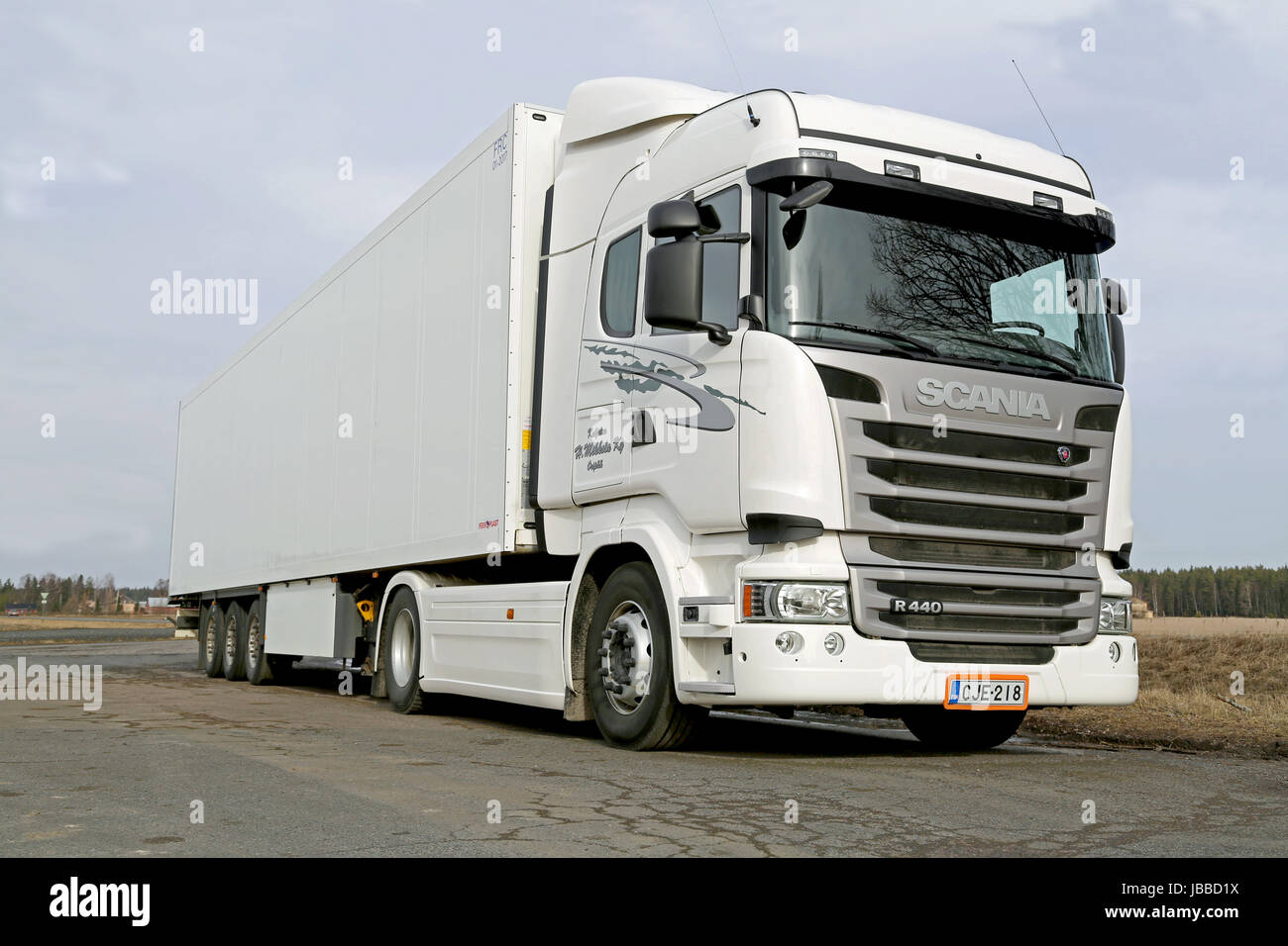 Scania lkw transportlogistik -Fotos und -Bildmaterial in hoher ...