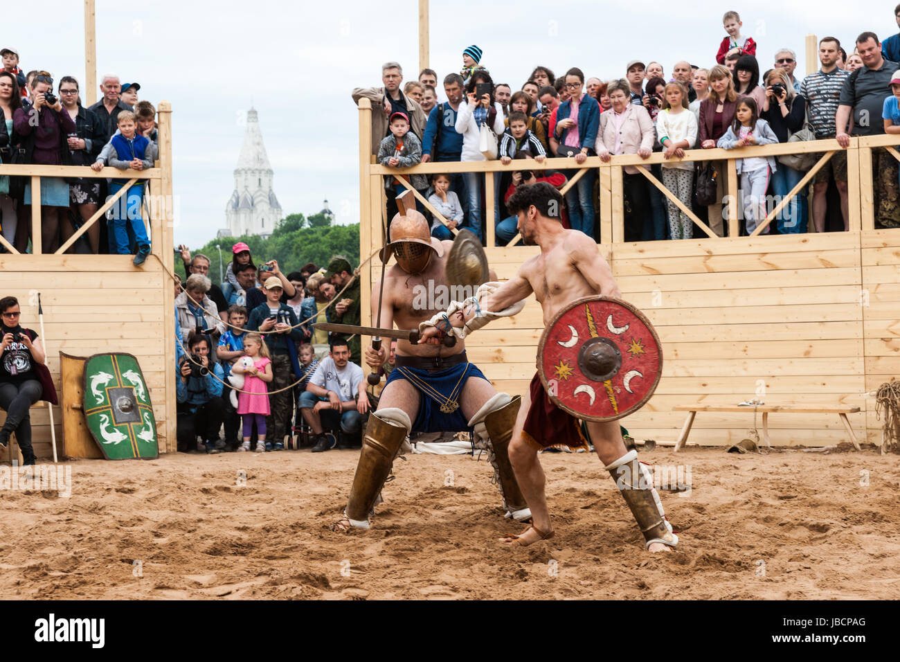 Gladiator Fight Reenactment Stockfotos und -bilder Kaufen - Alamy