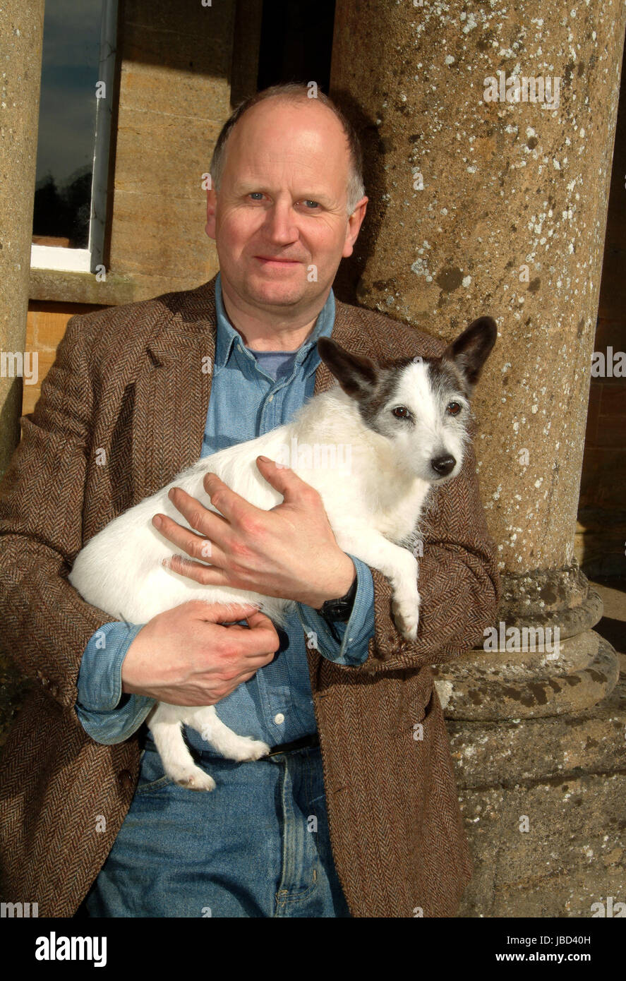 Septimus Waugh, Sohn von Evelyn Waugh, der ist ein Bildhauer und ...
