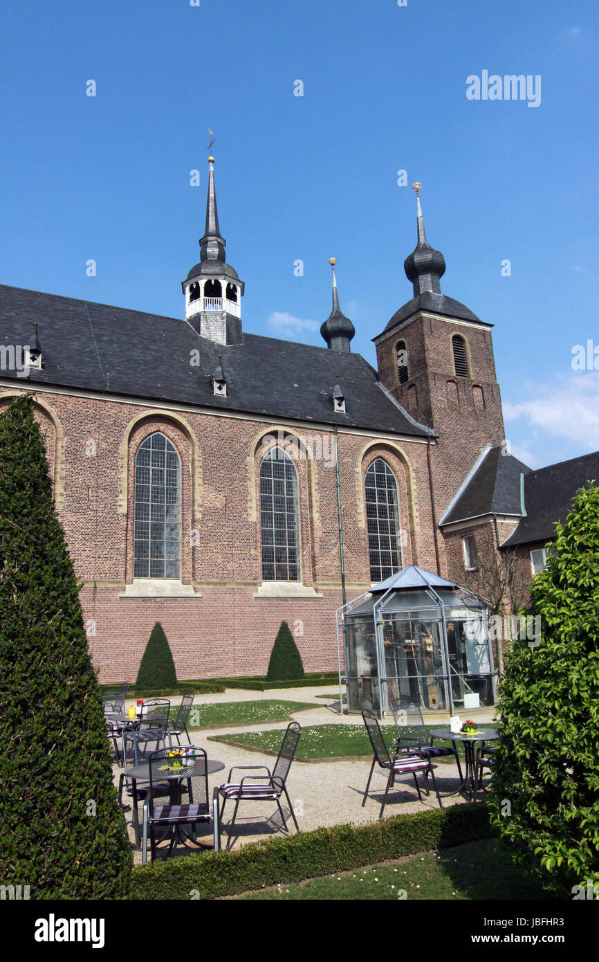 Kloster klosteranlage klosterkirche -Fotos und -Bildmaterial in hoher Auflösung – Alamy