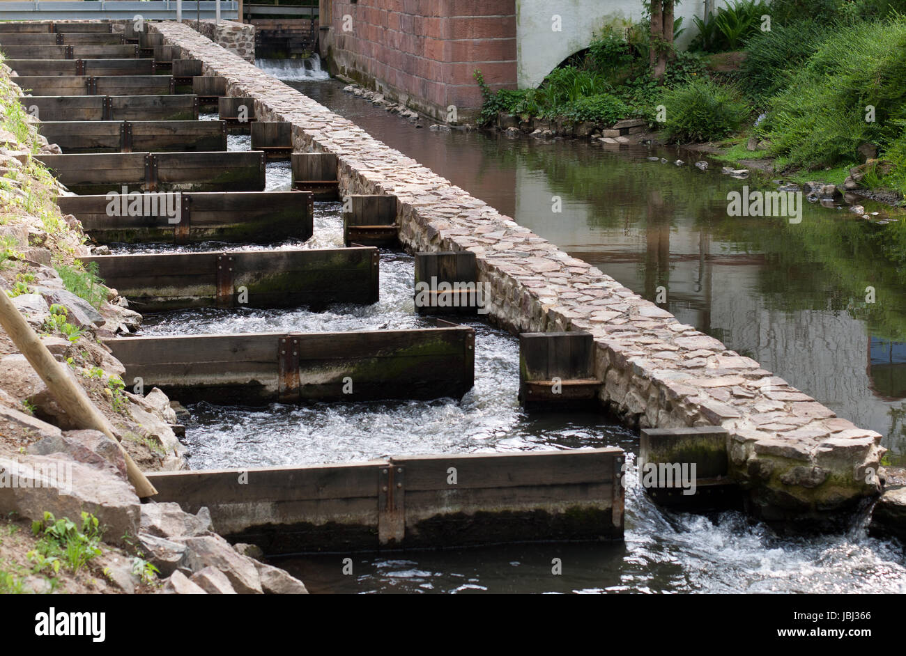 Fischtreppe ökologisch -Fotos und -Bildmaterial in hoher Auflösung – Alamy