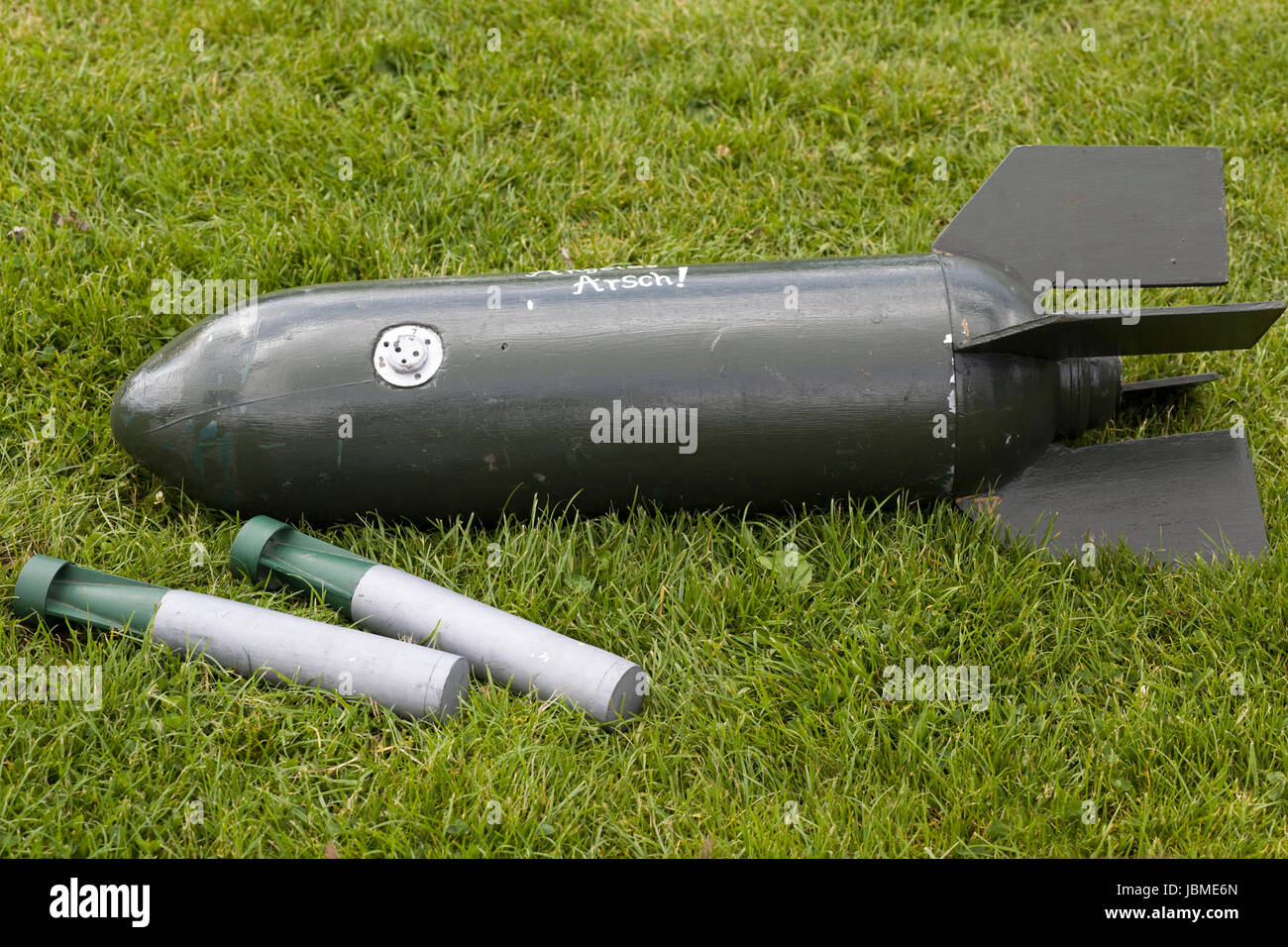 Deutsche b1e brandbombe -Fotos und -Bildmaterial in hoher Auflösung – Alamy