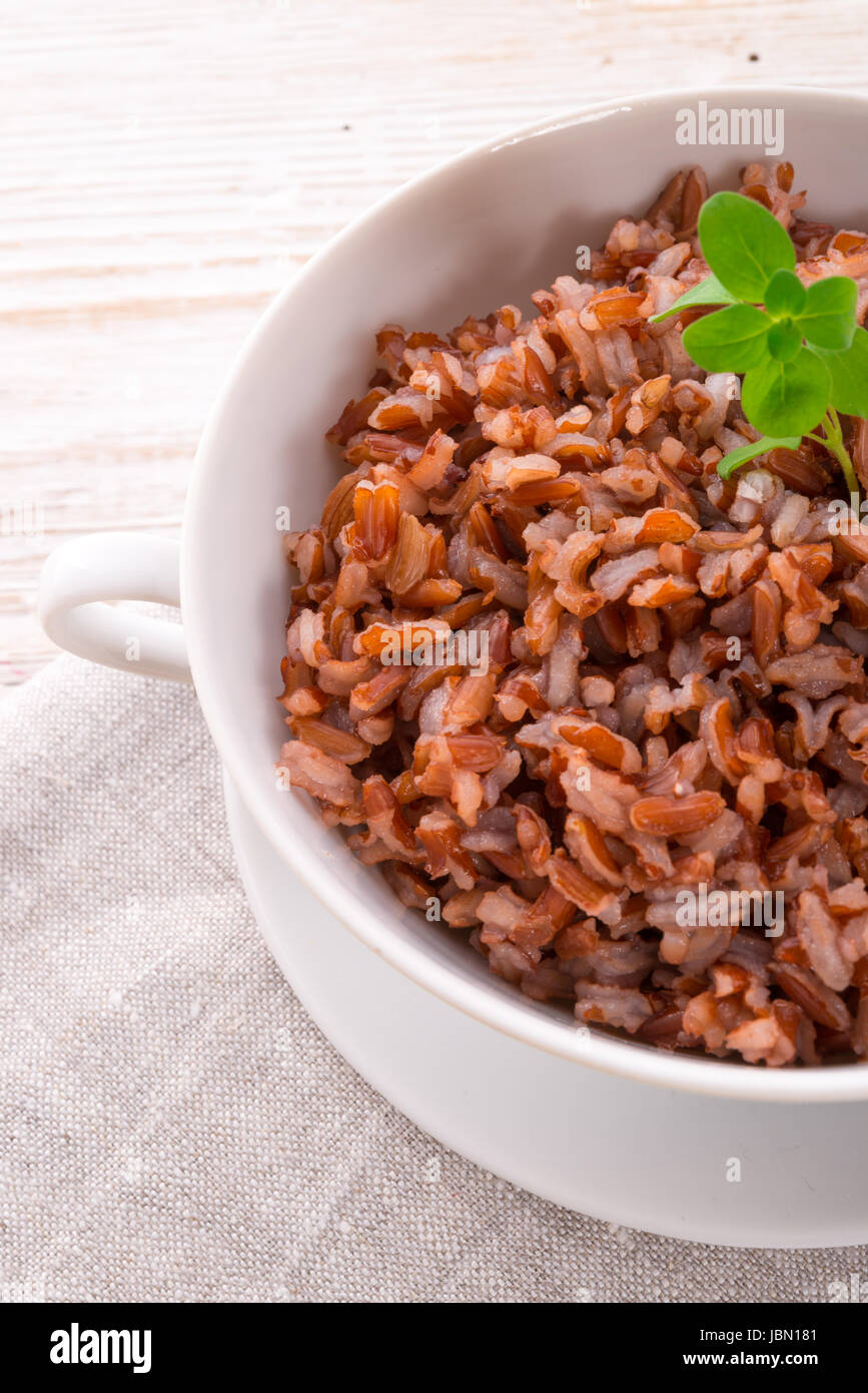 Rote reis -Fotos und -Bildmaterial in hoher Auflösung – Alamy