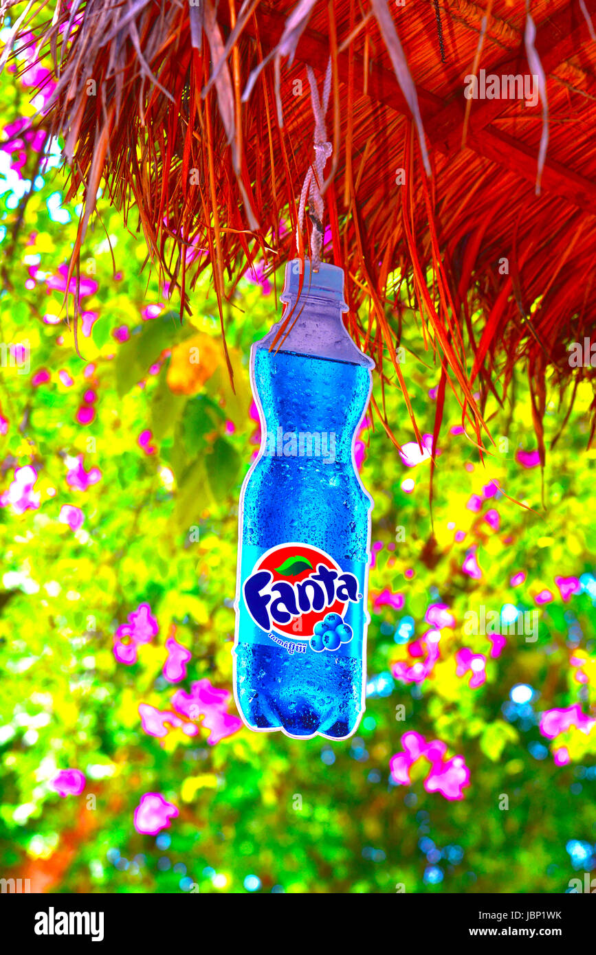 Blau fanta -Fotos und -Bildmaterial in hoher Auflösung – Alamy