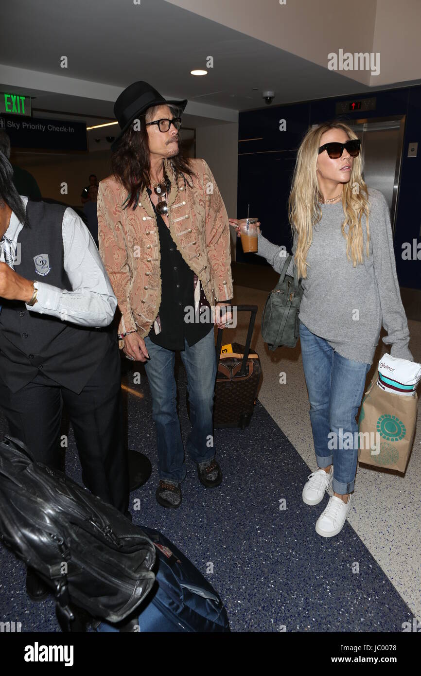 Steven Tyler fährt ab LAX Flughafen mit seiner Tochter Chelsea ...