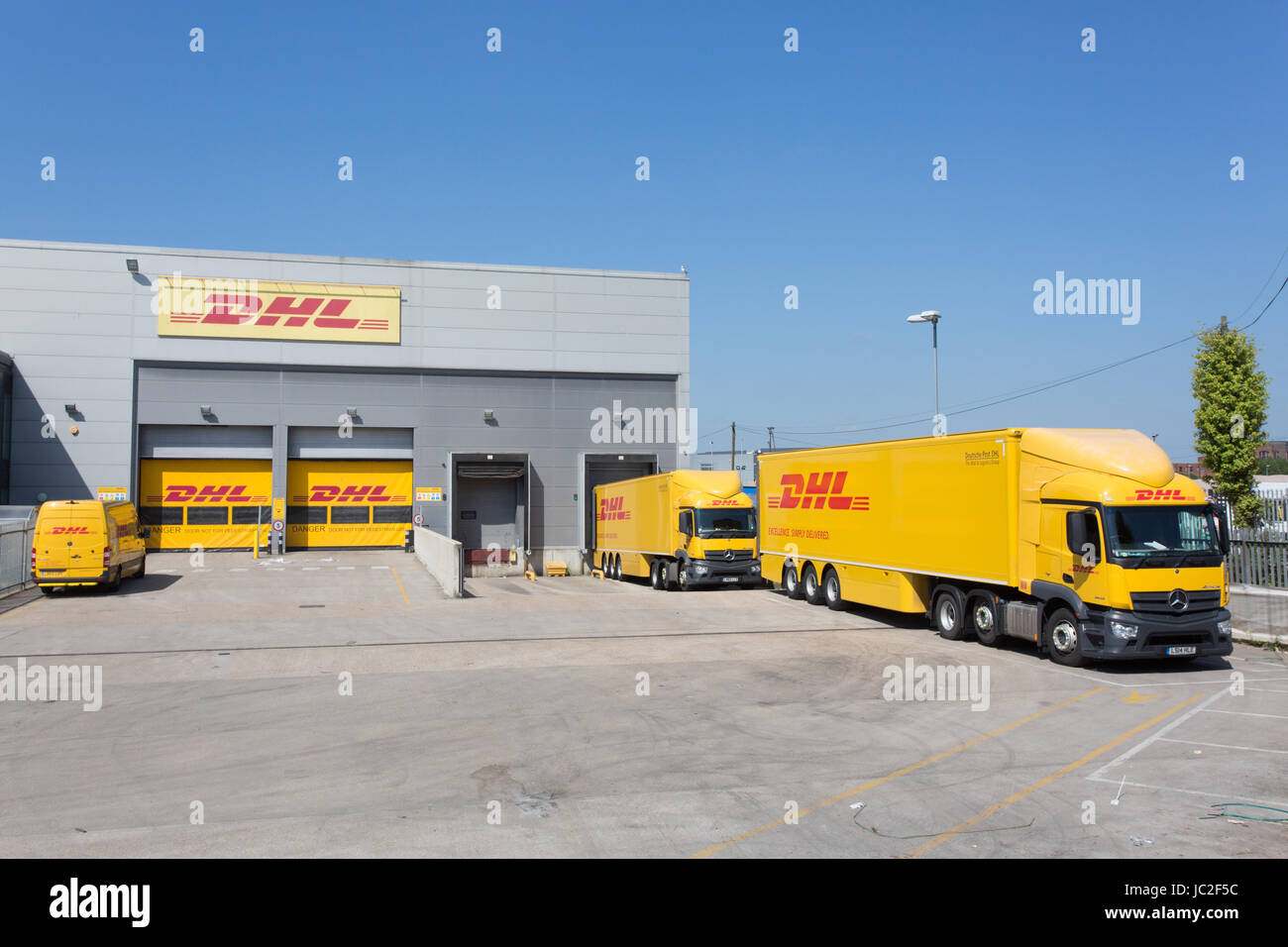 Dhl Lager Stockfotos und -bilder Kaufen - Alamy