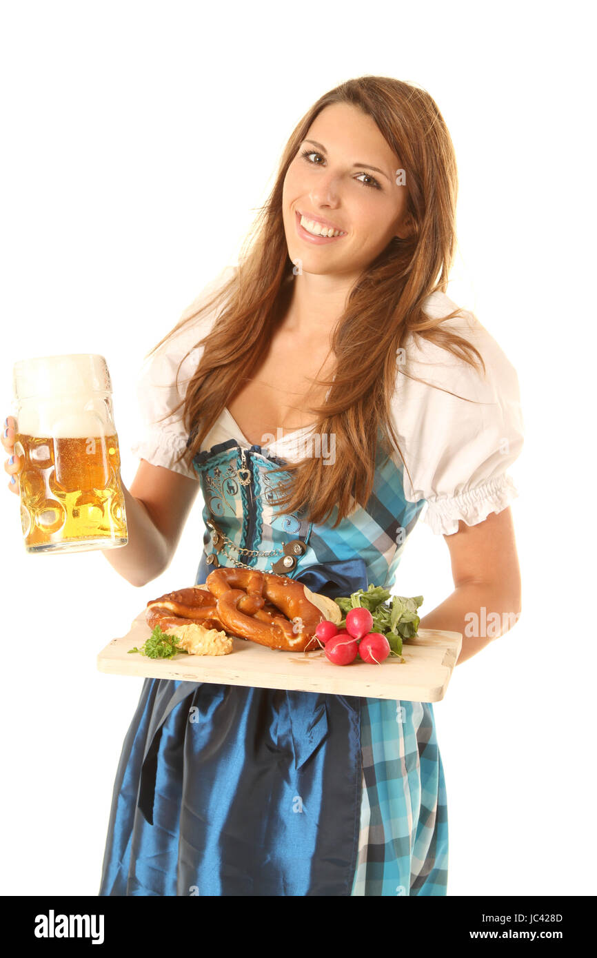 Frau im Dirndl mit Bier udn typisches Essen Stockfotografie - Alamy