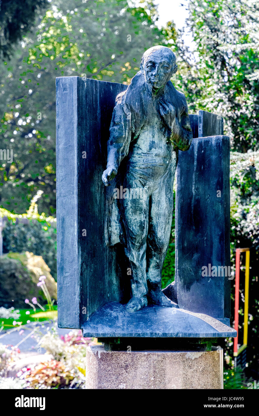 Friedhof skulptur -Fotos und -Bildmaterial in hoher Auflösung – Alamy