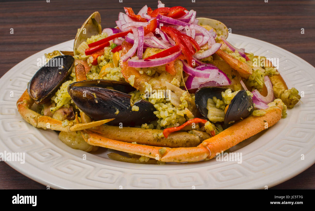 Arroz con mariscos, comida tipica de Peru Stockfotografie - Alamy