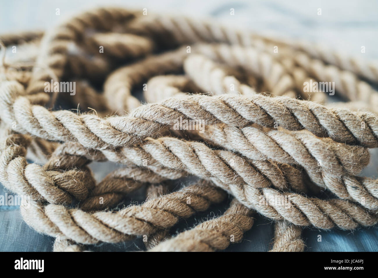 Dicke alte Seil-Nahaufnahme Stockfotografie - Alamy