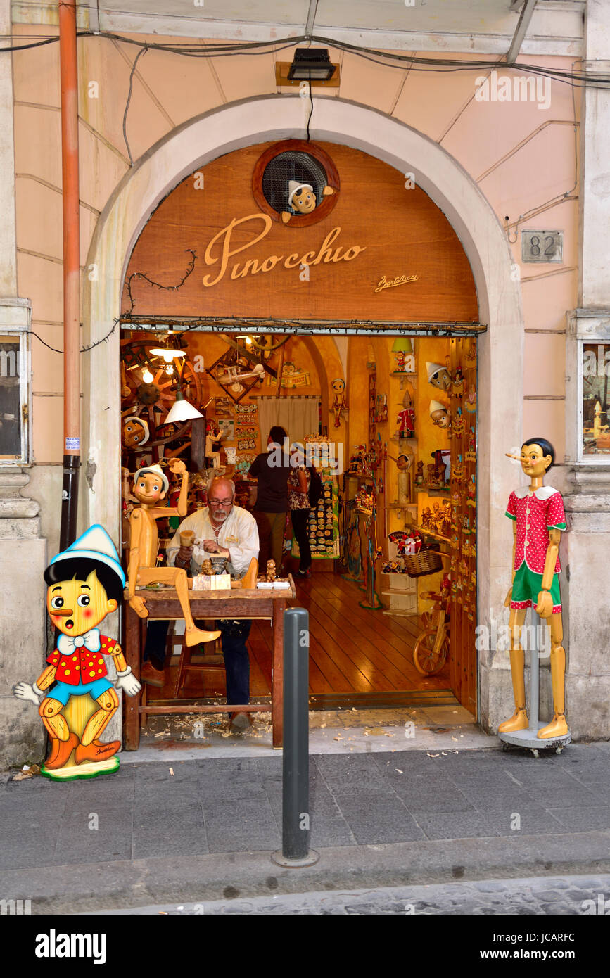 Pinocchio rome -Fotos und -Bildmaterial in hoher Auflösung – Alamy