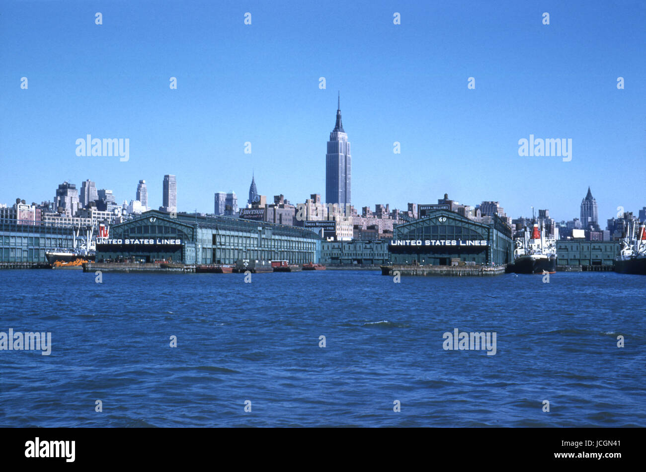 Antik-Oktober 1958 Foto, Blick auf Pier 60 und 61 vom Hudson River in ...