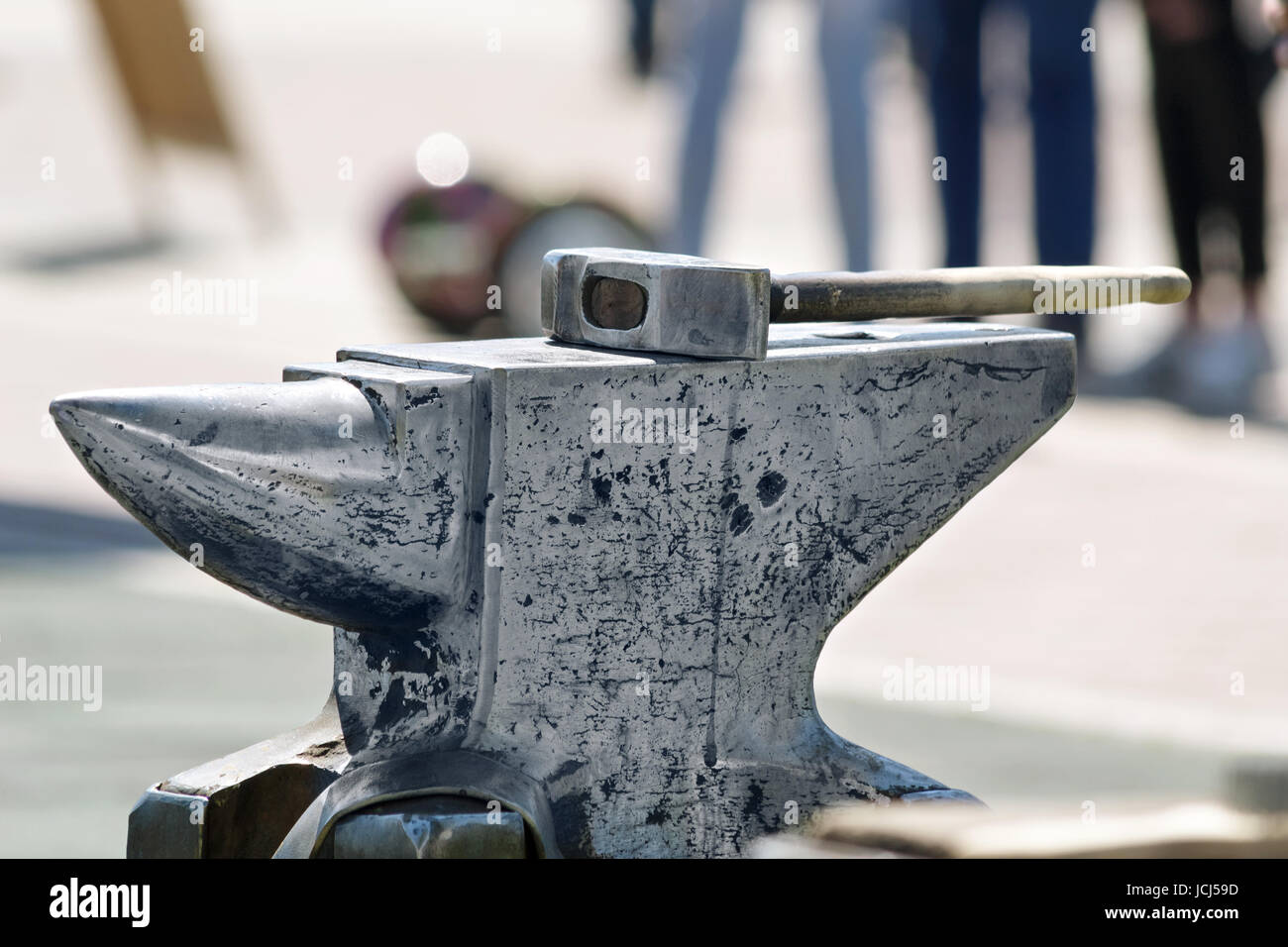 Anvil And Hammer Stockfotos und -bilder Kaufen - Alamy