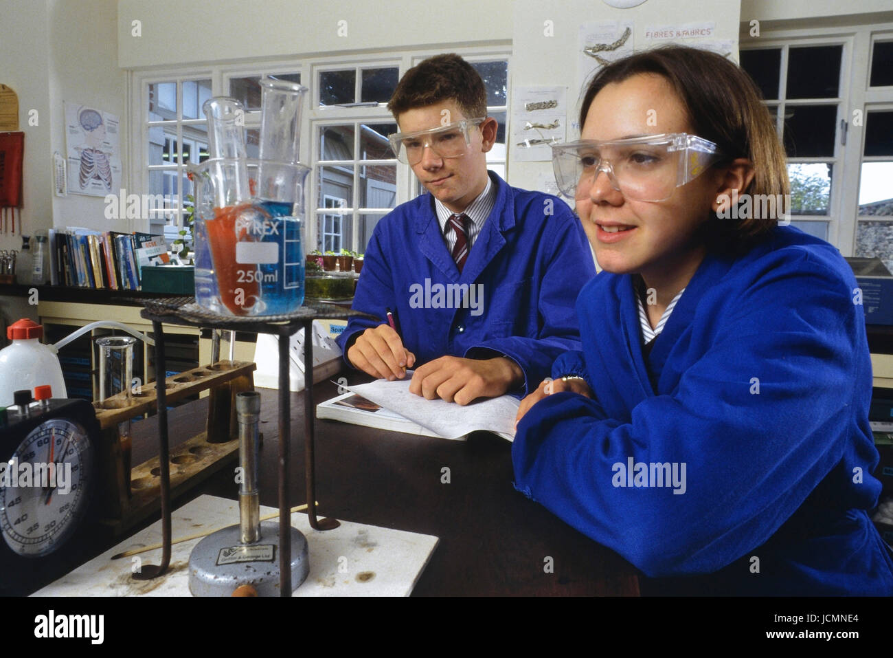 Chemieraum schule -Fotos und -Bildmaterial in hoher Auflösung – Alamy