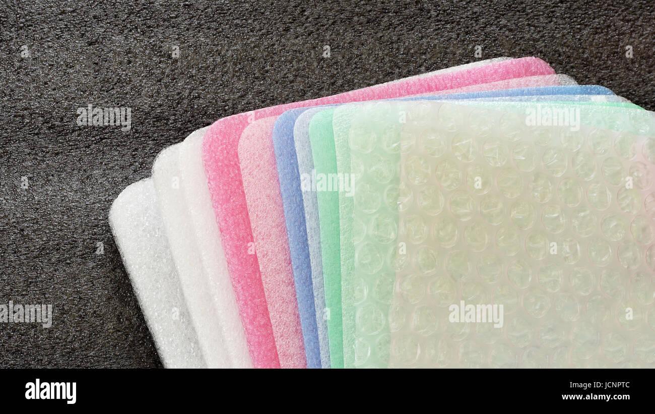 Geschlossen bis stoßfestem Material Polyethylen-Schaum Stockfotografie ...