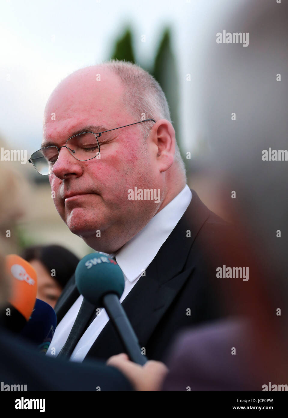 (170616)--LUDWIGSHAFEN (Deutschland), 16. Juni 2017 (Xinhua)--Walter ...