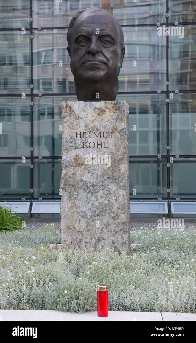 Berlin, Deutschland. 16. Juni 2017. Die Bronzebüste des ehemaligen ...