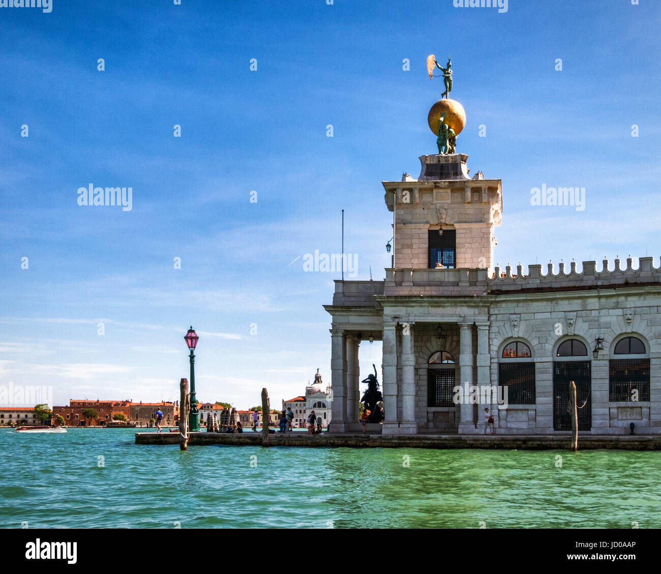 Bronze globus -Fotos und -Bildmaterial in hoher Auflösung – Alamy