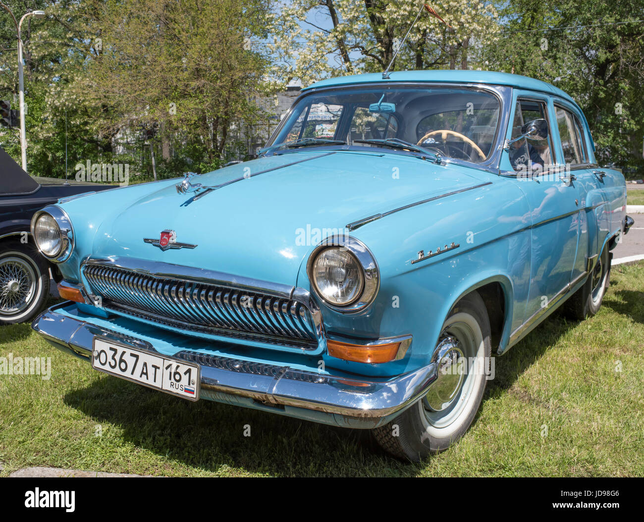 Old russian car volga gaz 21 -Fotos und -Bildmaterial in hoher Auflösung – Alamy