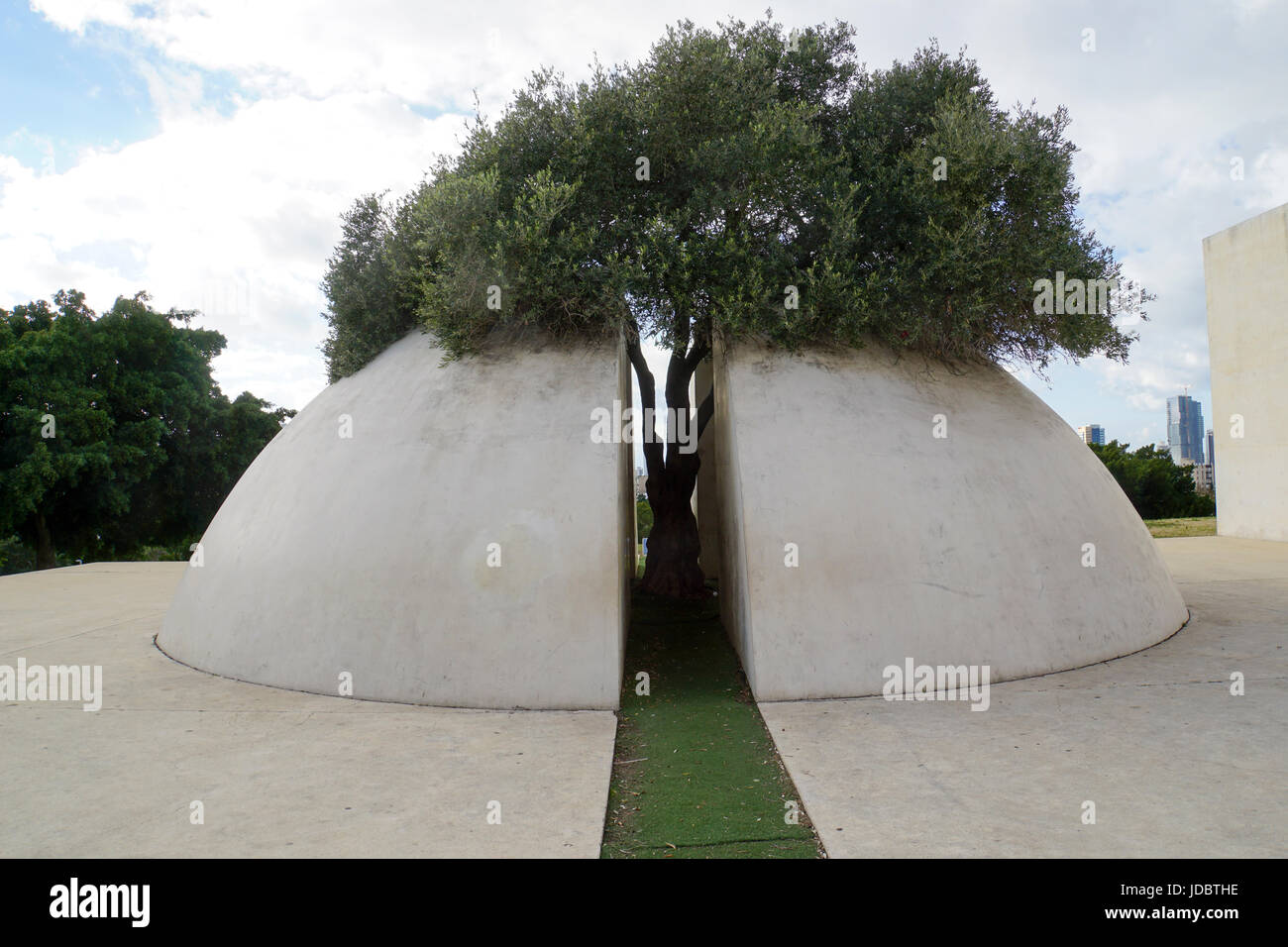 Danny karavan dani karavan -Fotos und -Bildmaterial in hoher Auflösung ...