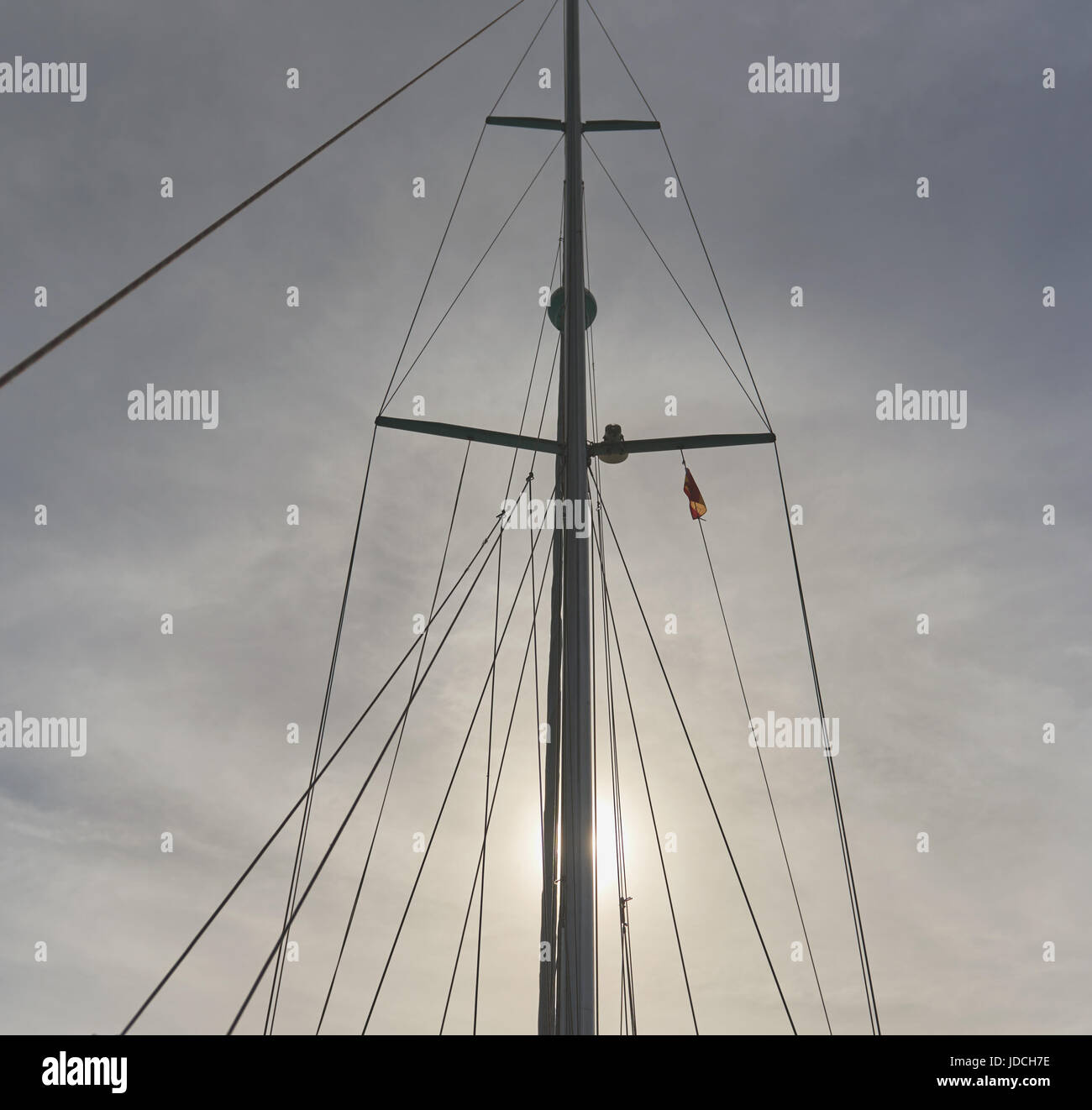 Segelboot yacht segel takelage sport -Fotos und -Bildmaterial in hoher ...