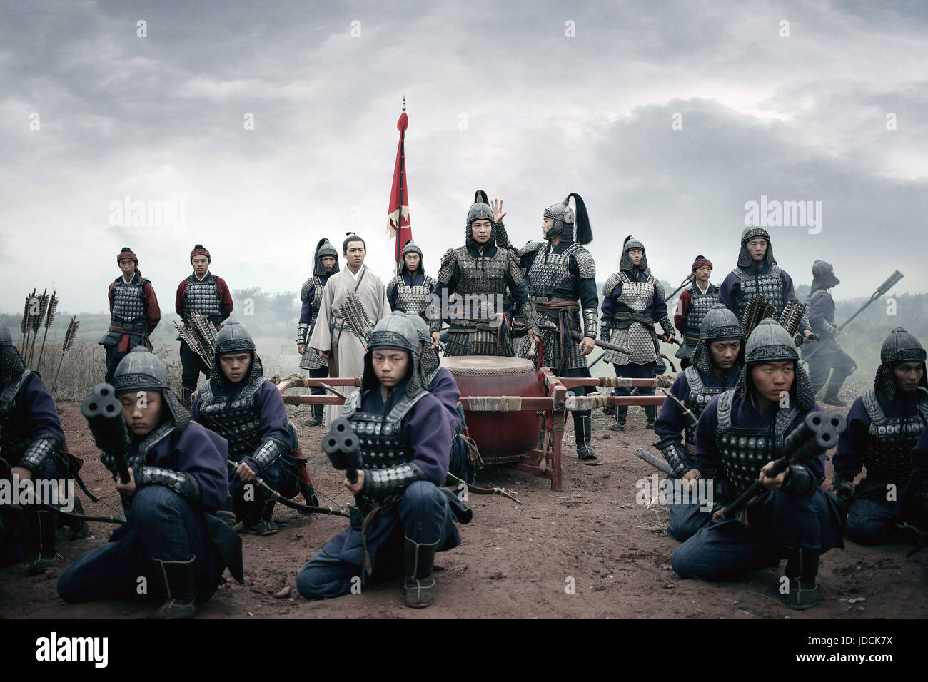 GOD OF WAR, (aka DANG KOU FENG YUN), Center hinter Trommel: ZHAO ...