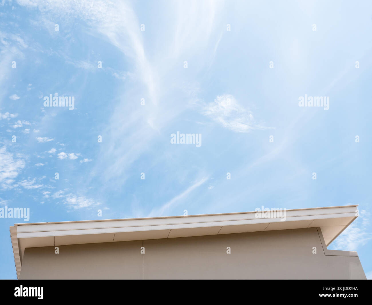 Geneigtes dach -Fotos und -Bildmaterial in hoher Auflösung – Alamy