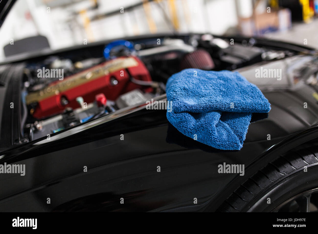 Car polishing -Fotos und -Bildmaterial in hoher Auflösung – Alamy