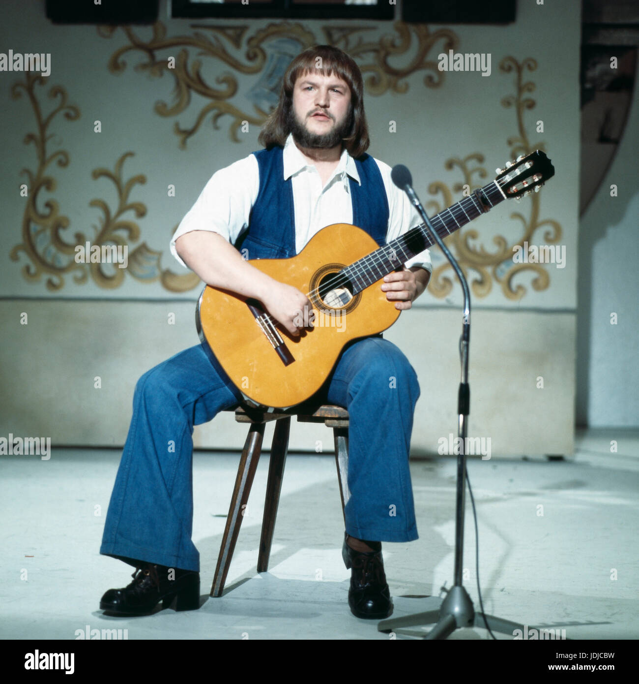 With actor gunther philipp -Fotos und -Bildmaterial in hoher Auflösung ...