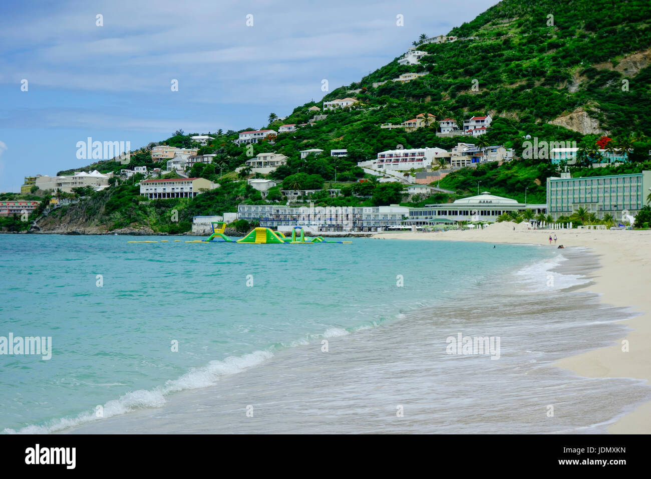 Orient strand st maarten -Fotos und -Bildmaterial in hoher Auflösung ...