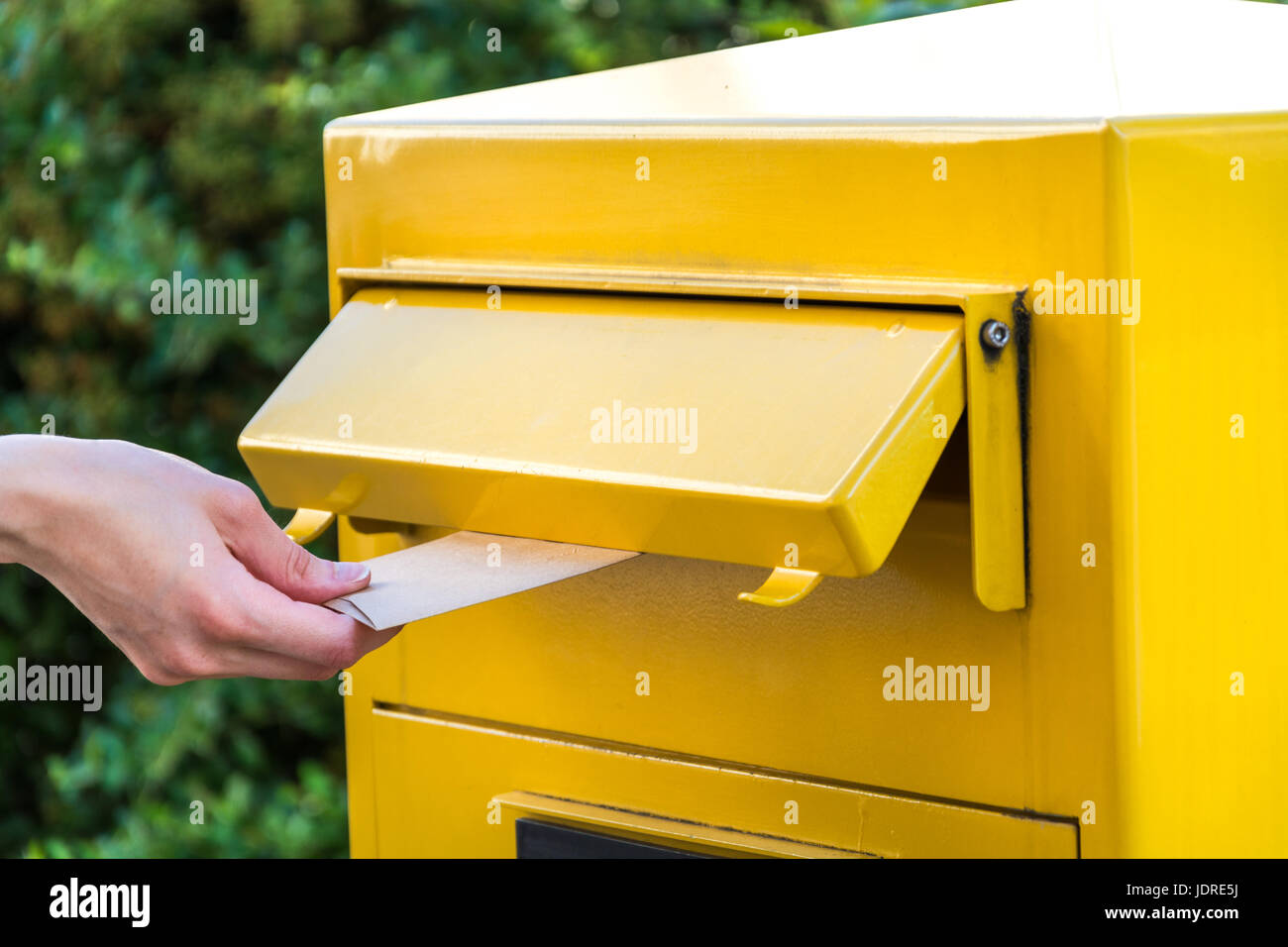 Yellow Deutsche Post Stockfotos & Yellow Deutsche Post Bilder - Seite 2 ...