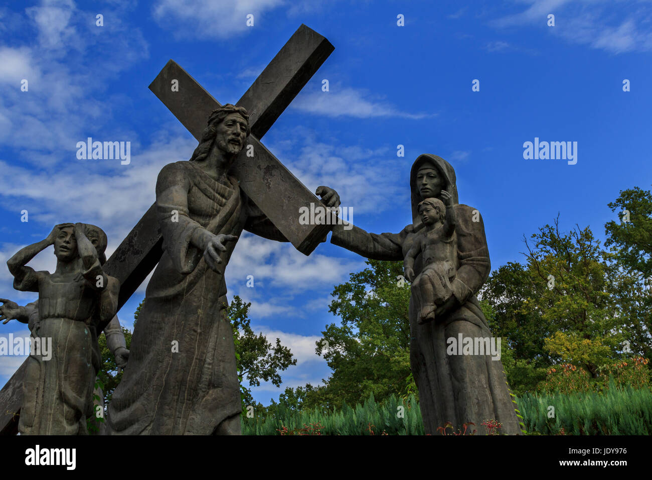 Jesus Carrying Cross Stockfotos und -bilder Kaufen - Alamy