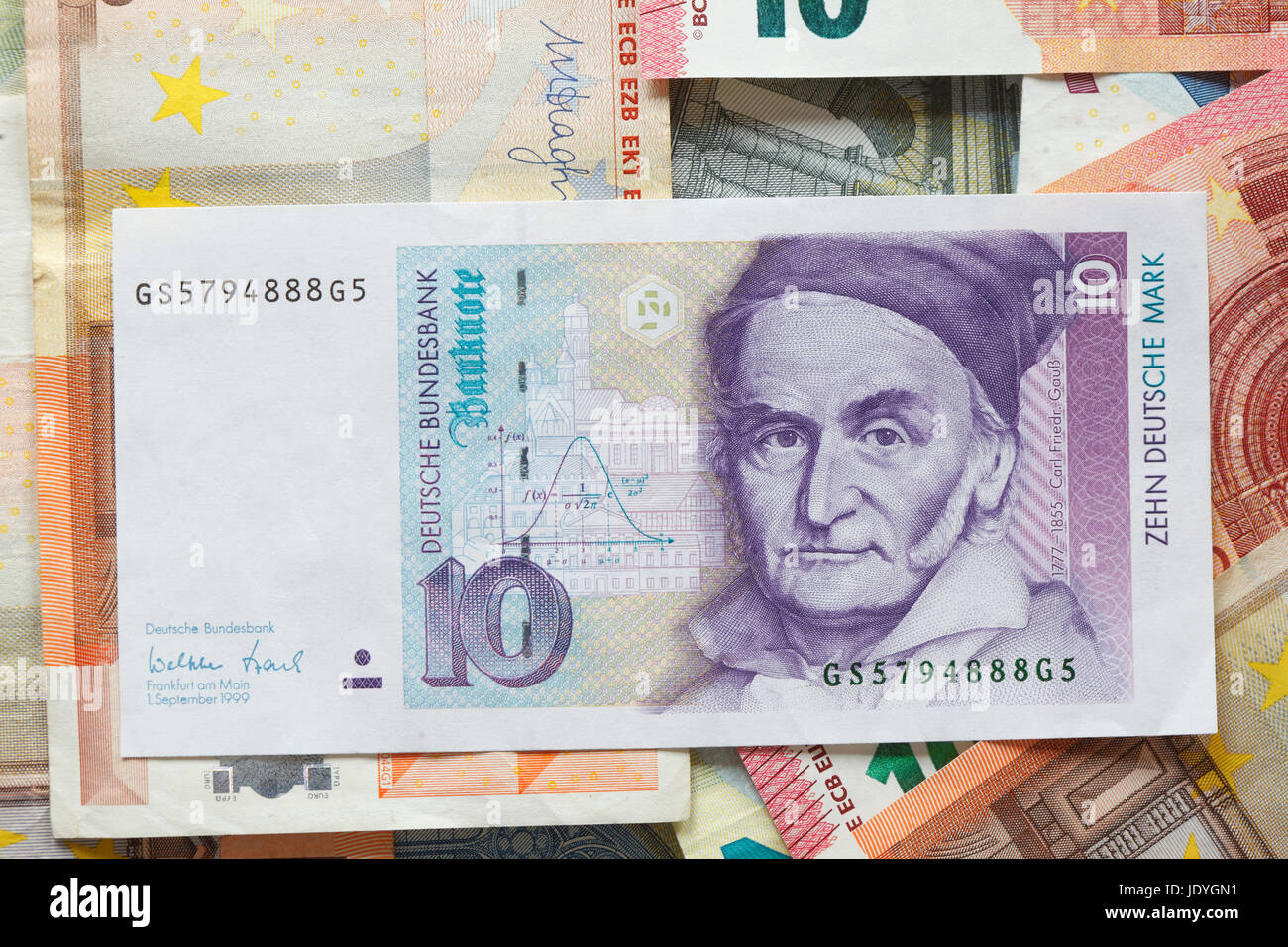 Zehn dm note -Fotos und -Bildmaterial in hoher Auflösung – Alamy