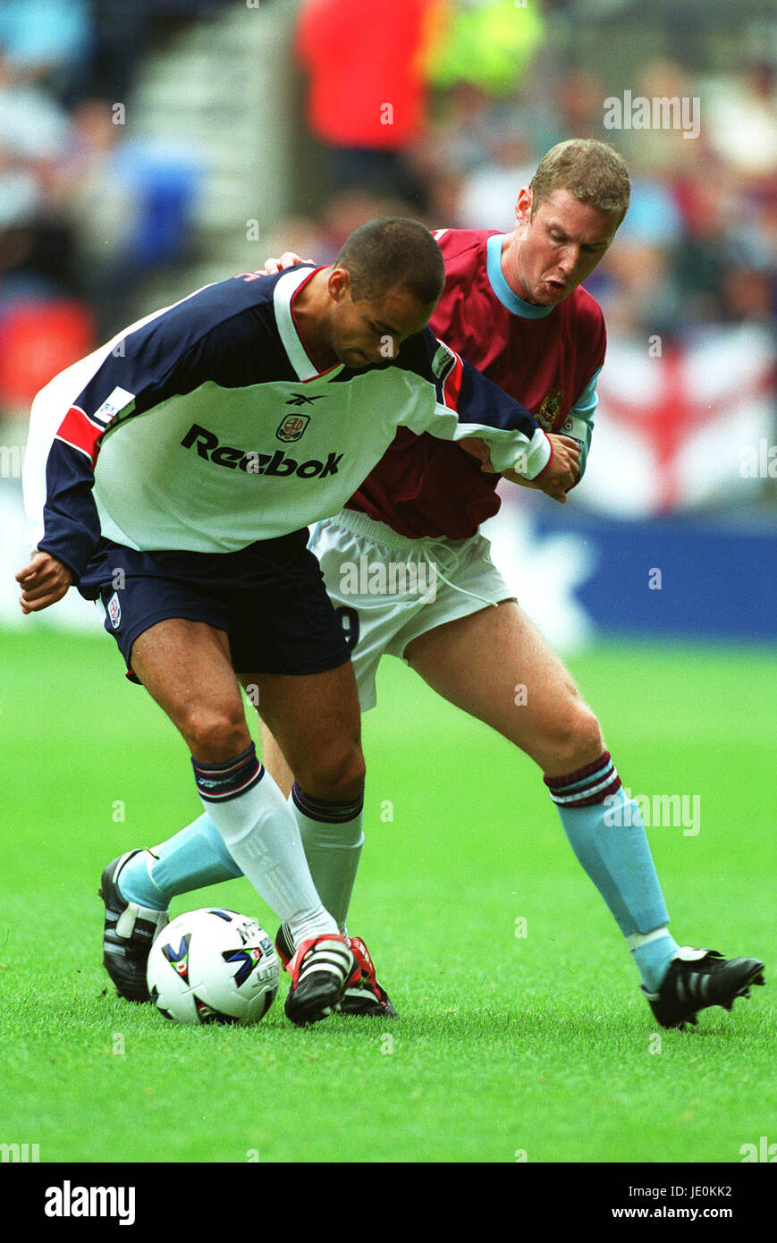 Burnley v bolton wanderer -Fotos und -Bildmaterial in hoher Auflösung ...