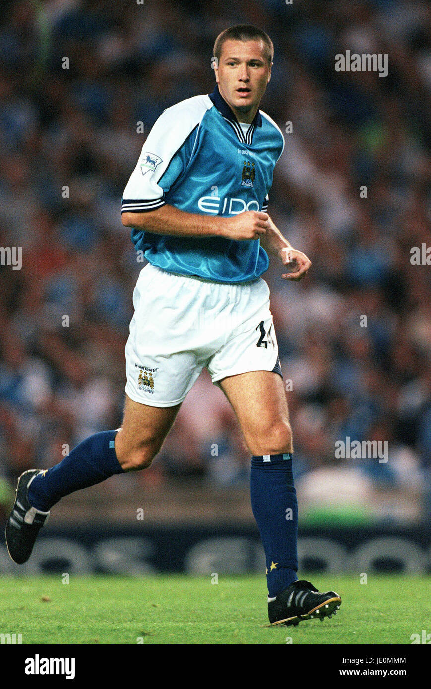 Steve howey manchester city fc -Fotos und -Bildmaterial in hoher ...