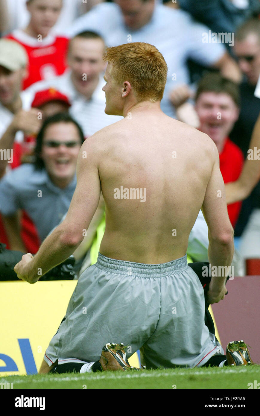 John arne riise liverpool fc -Fotos und -Bildmaterial in hoher ...