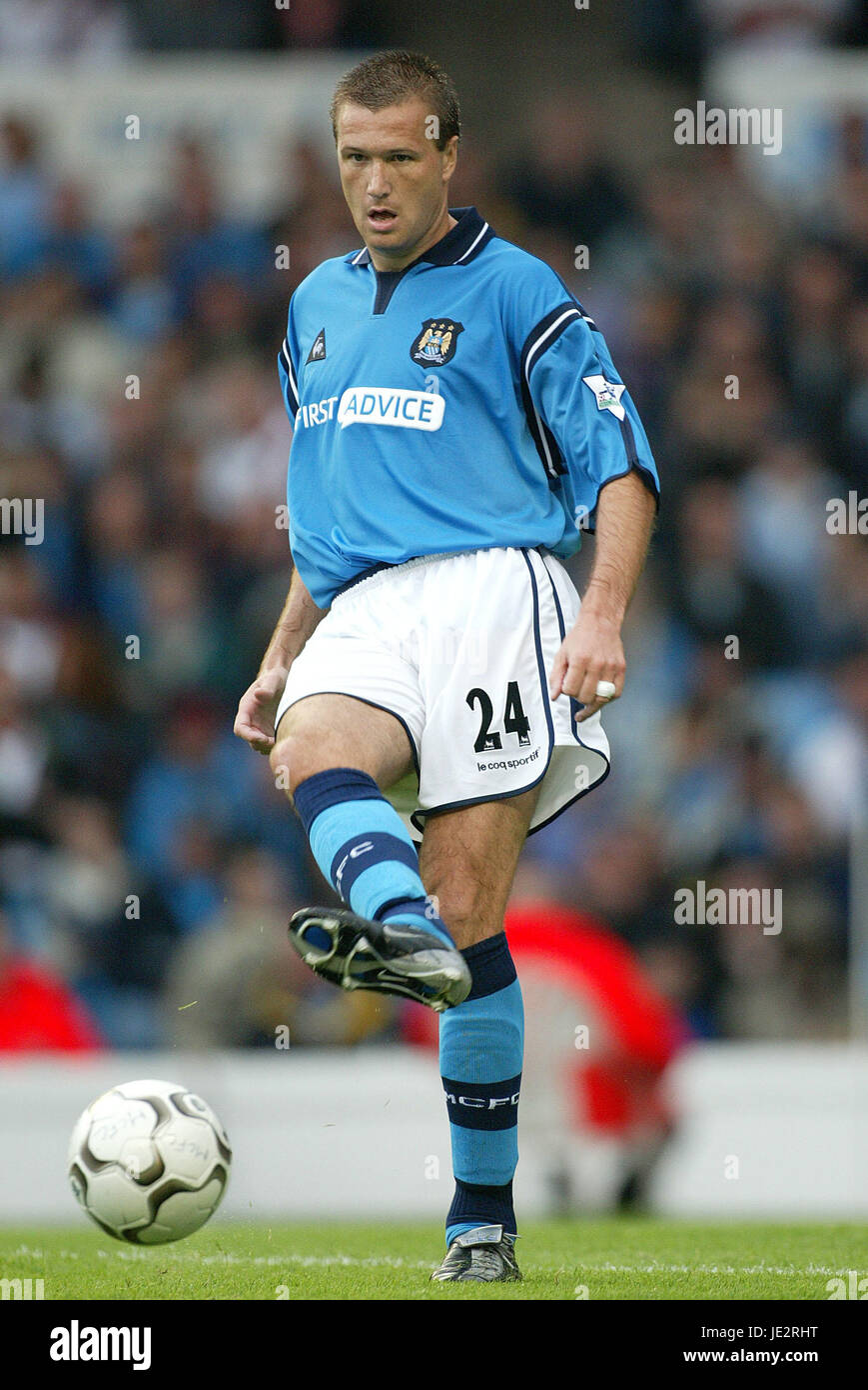 Steve howey manchester city fc -Fotos und -Bildmaterial in hoher ...