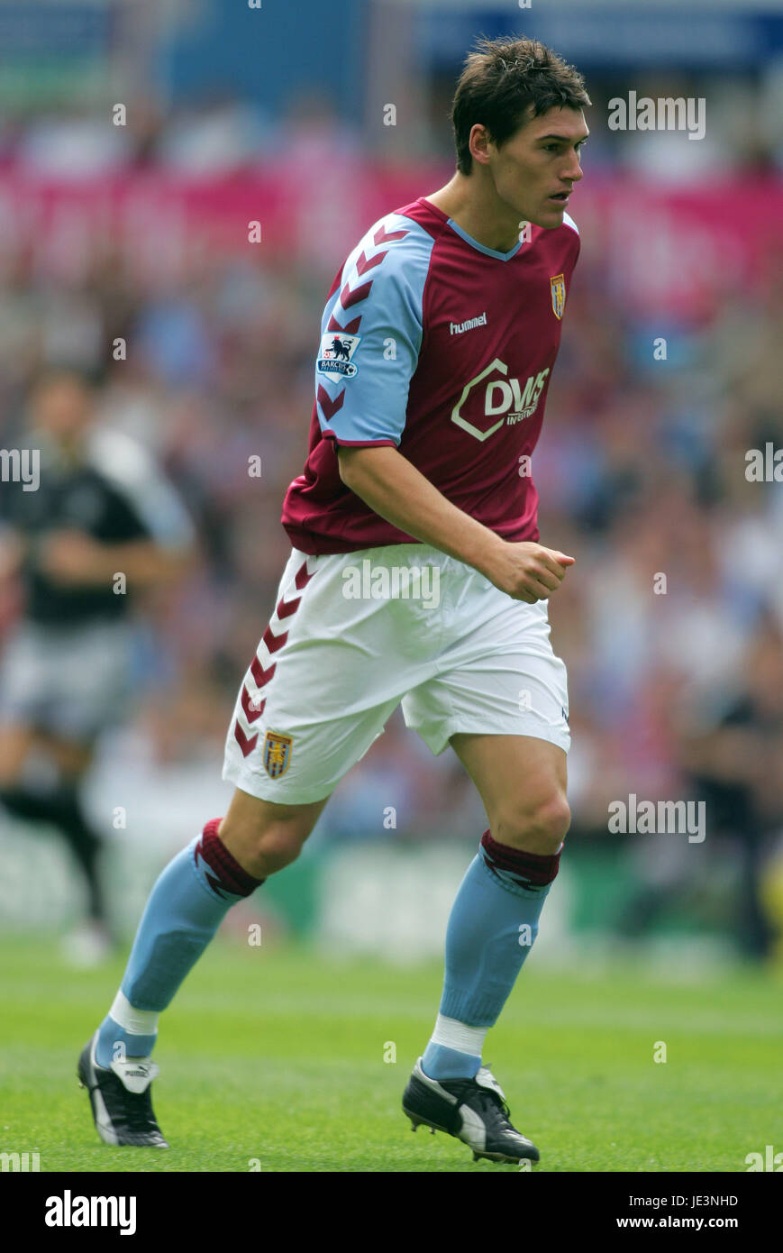 GARETH BARRY ASTON VILLA FC VILLENPARK BIRMINGHAM ENGLAND 11. September ...