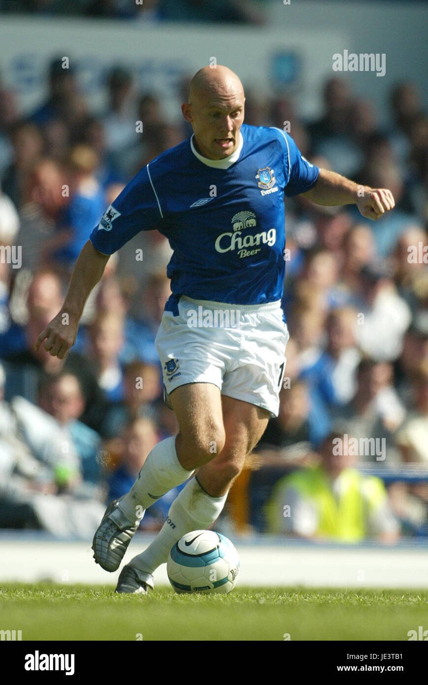 THOMAS GRAVESEN EVERTON FC GOODISON PARK LIVERPOOL LIVERPOOL ENGLAND 15 ...