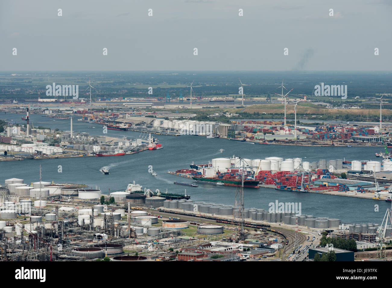 Auf der schelde bei antwerpen -Fotos und -Bildmaterial in hoher ...