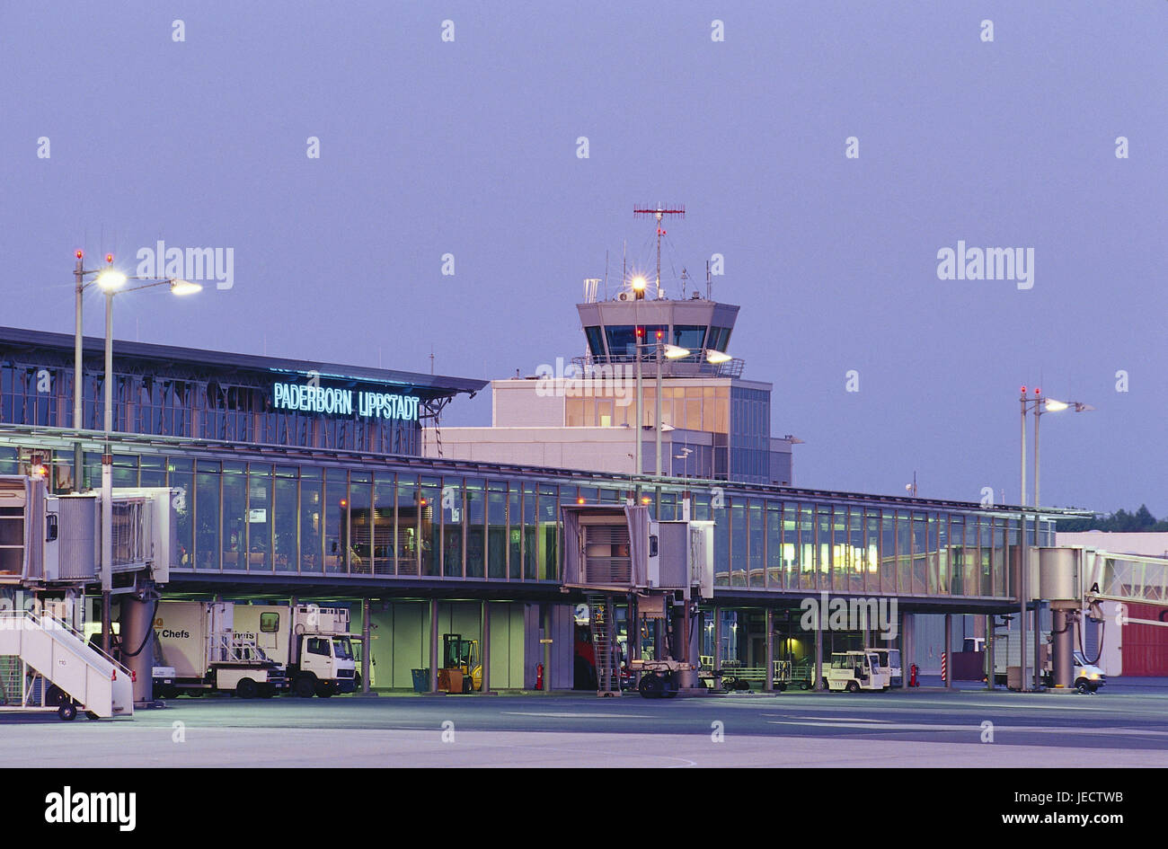 Paderborn lippstadt airport -Fotos und -Bildmaterial in hoher Auflösung ...